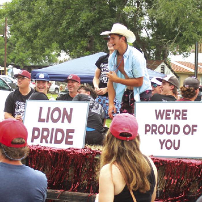 State Championship Lions Have Float in Round Top Parade | The Fayette ...